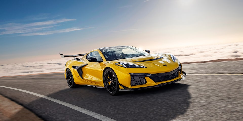 Corvette Lineup: Stingray, E-Ray, Z06, & ZR1 | Chevrolet