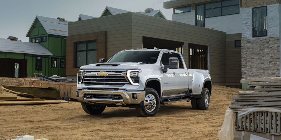2025 Silverado HD | Commercial Heavy Duty Truck | Chevrolet