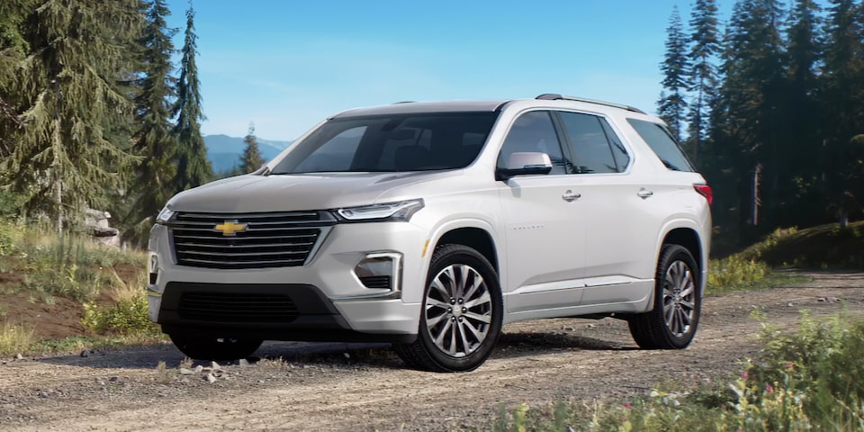 Mid-Size 3-Row SUV | 2023 Chevy Traverse | Chevrolet